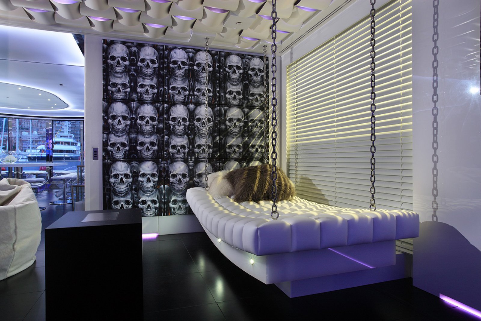 Yacht SEA FORCE ONE, Admiral | CHARTERWORLD Luxury Superyacht Charters